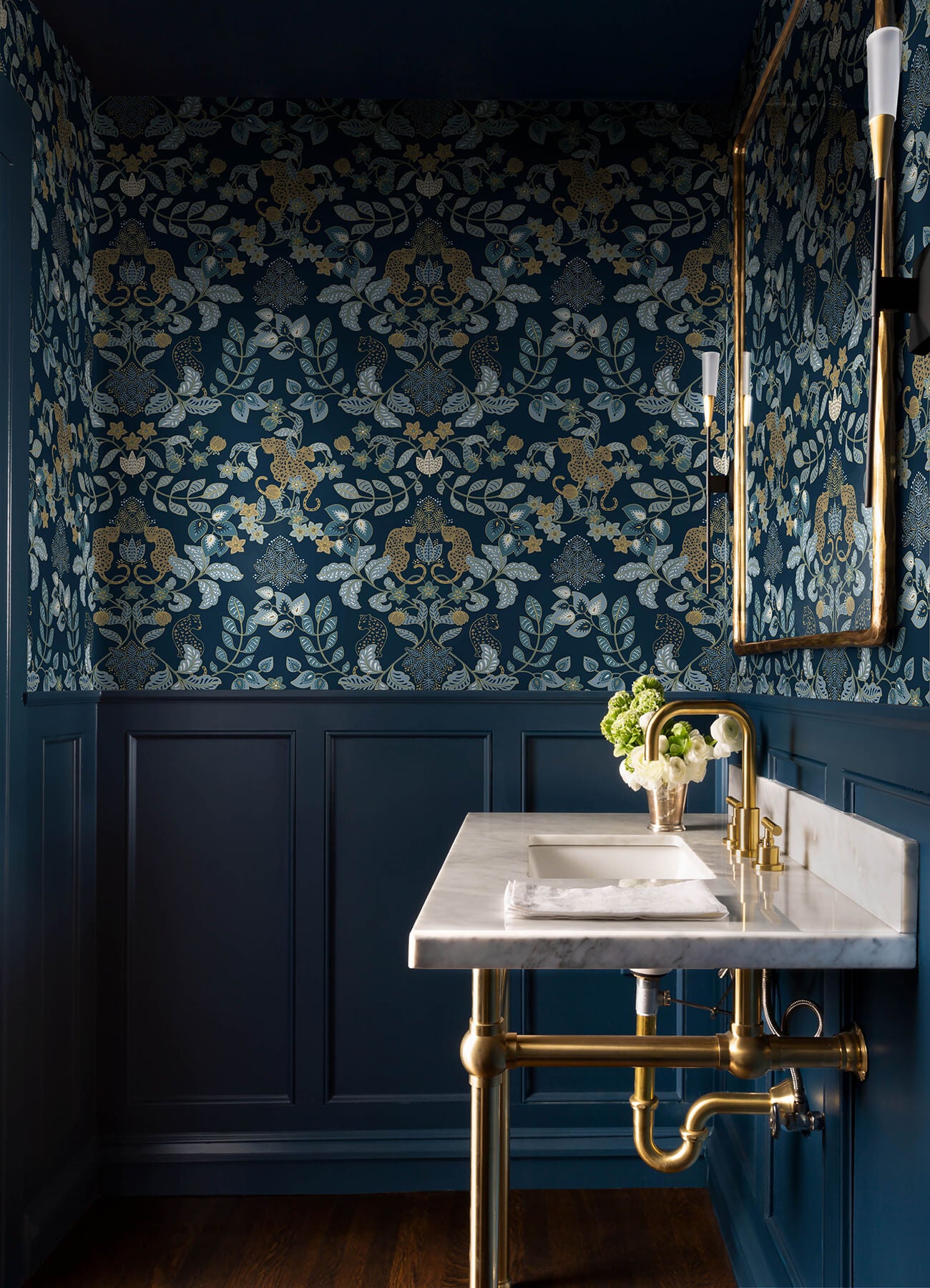 4034-72133 Scott Living Getty Wallpaper - Navy Blue – US Wall Decor