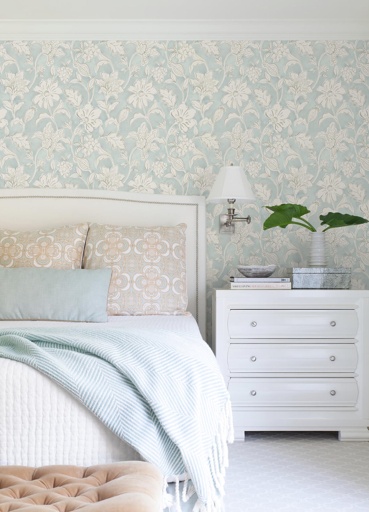 4071-71038 Chesapeake Blue Heron Plumeria Floral Trail Wallpaper - Aqua ...