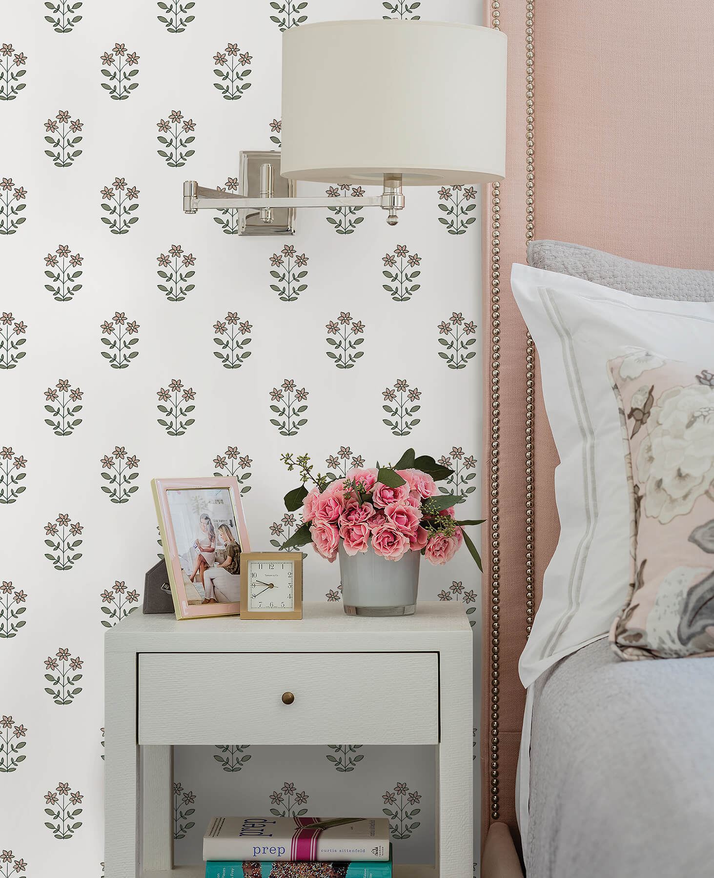 AST4360 Erin Gates Kit Floral Wallpaper - Petal – US Wall Decor